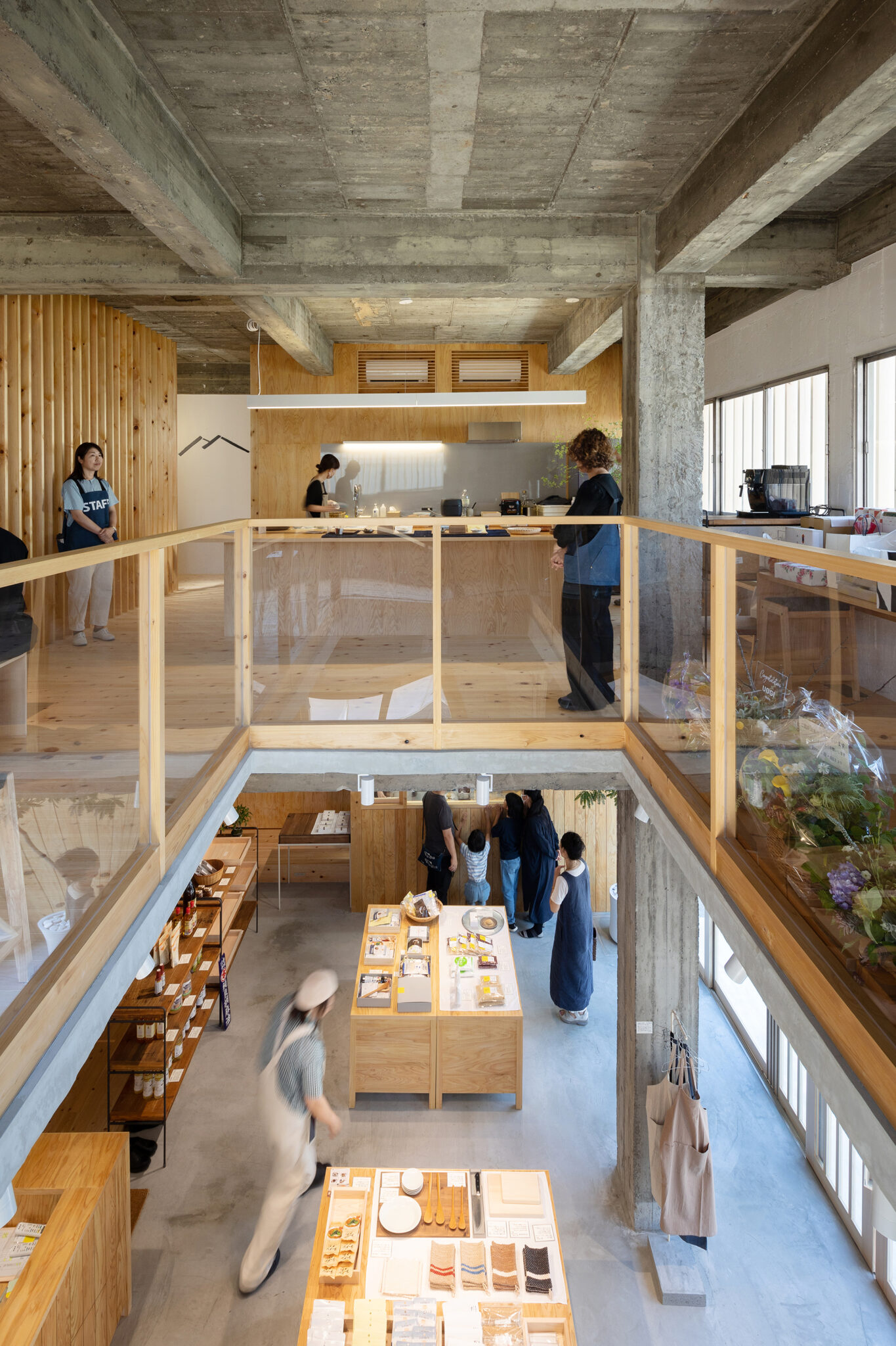 山本佐太郎商店 本店リニューアル – YY architects